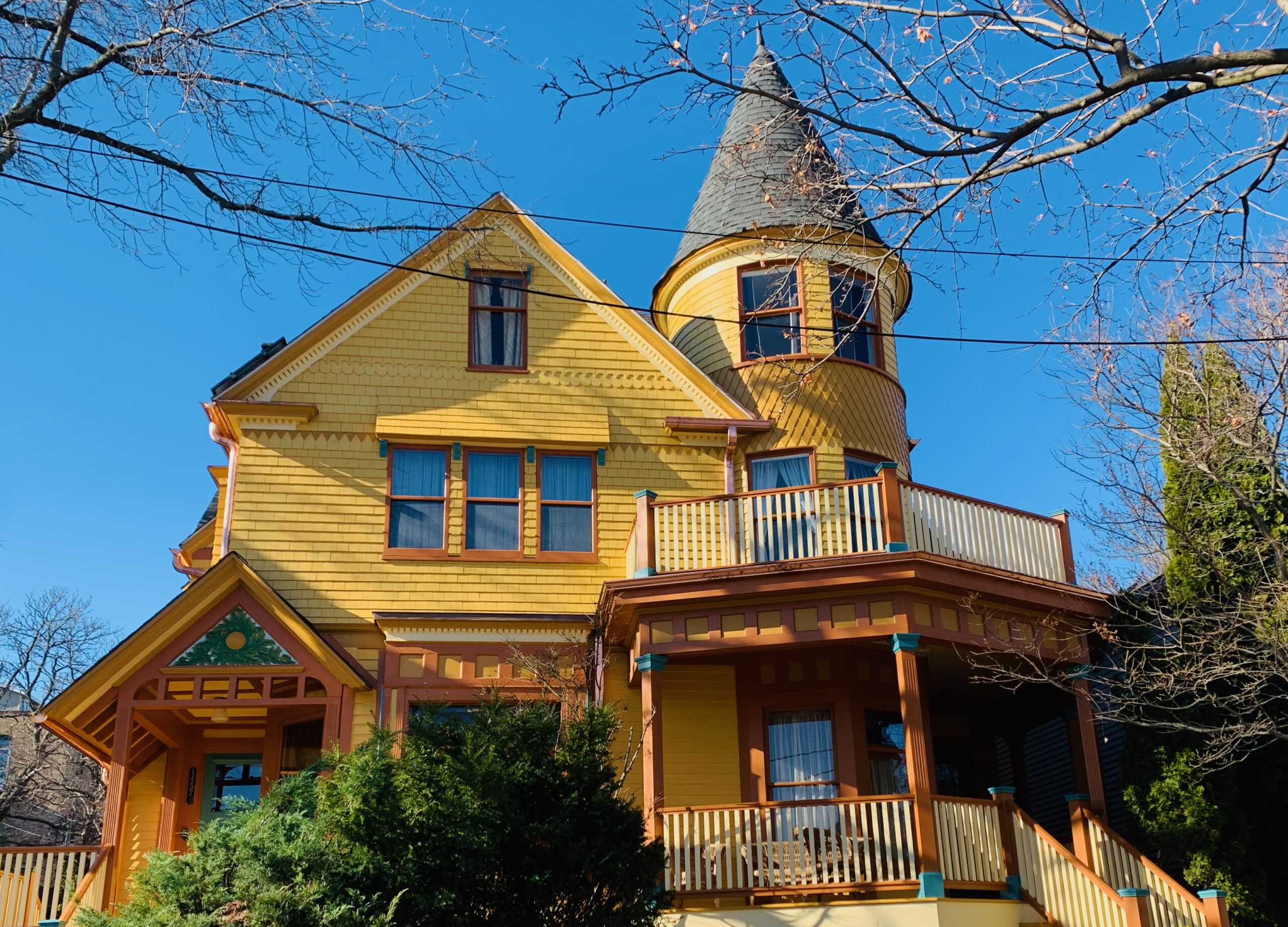 Storm Windows Restoration and Repair in Milwaukee